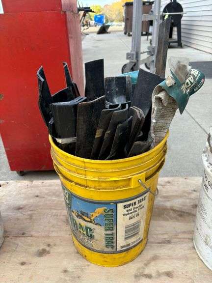 5-Gal. Pail of Lawn Mower Blades - Lee Real Estate & Auction Service