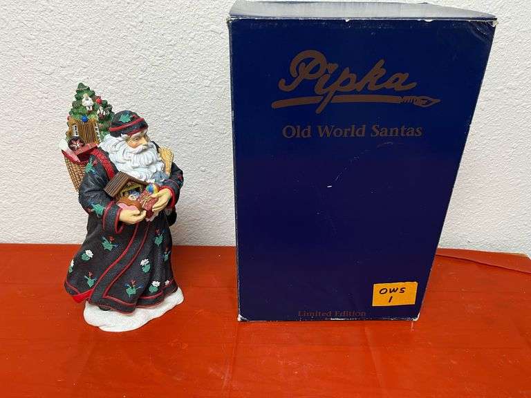 PIPKA - The Old World Santas Collection - 5 items - Lee Real Estate ...