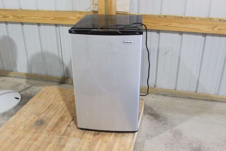 Criterion mini refrigerator - Lee Real Estate & Auction Service