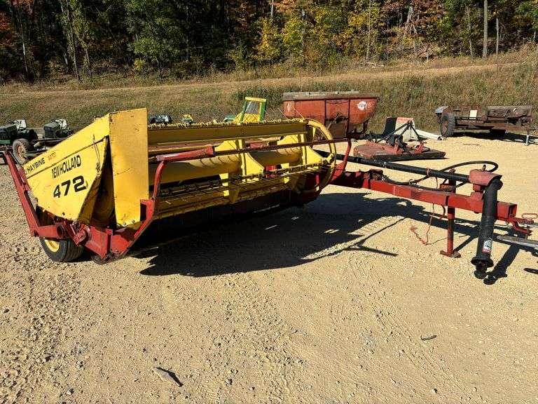 New Holland 472 Haybine - Lee Real Estate & Auction Service
