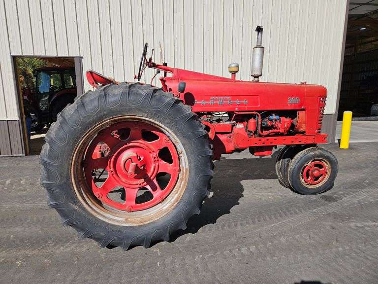 1955 Farmall Narrow-Front Tractor - Lee Real Estate & Auction Service