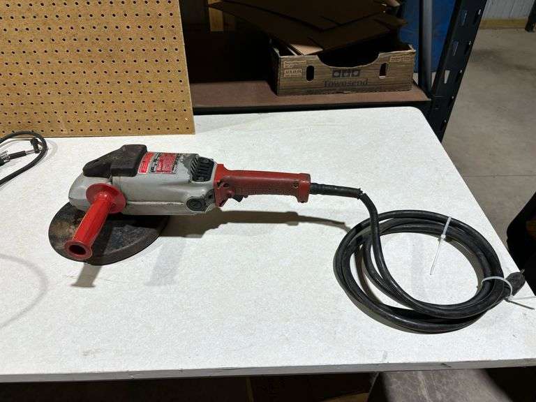 Milwaukee HD 9" Grinder - Corded - Lee Real Estate & Auction Service