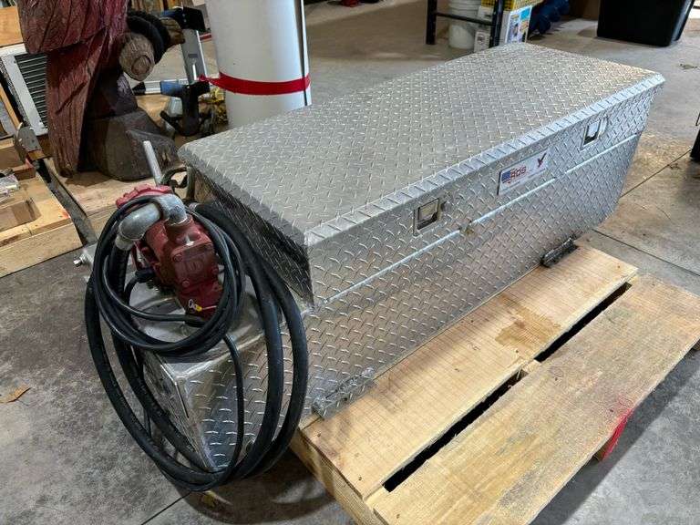 Transfer Tank/Tool Box - Lee Real Estate & Auction Service