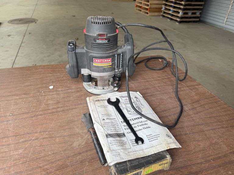 Craftsman Plunge Router w/ Guide - Lee Real Estate & Auction Service