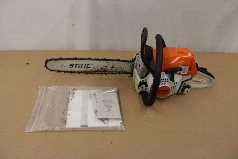 Stihl MS251C gas chainsaw - Lee Real Estate & Auction Service