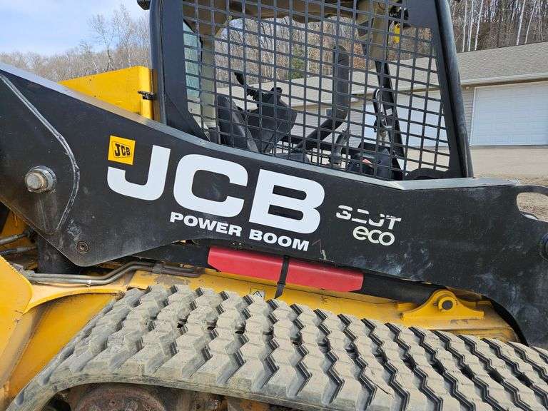 2015 JCB 320T Skid Steer - Lee Real Estate & Auction Service
