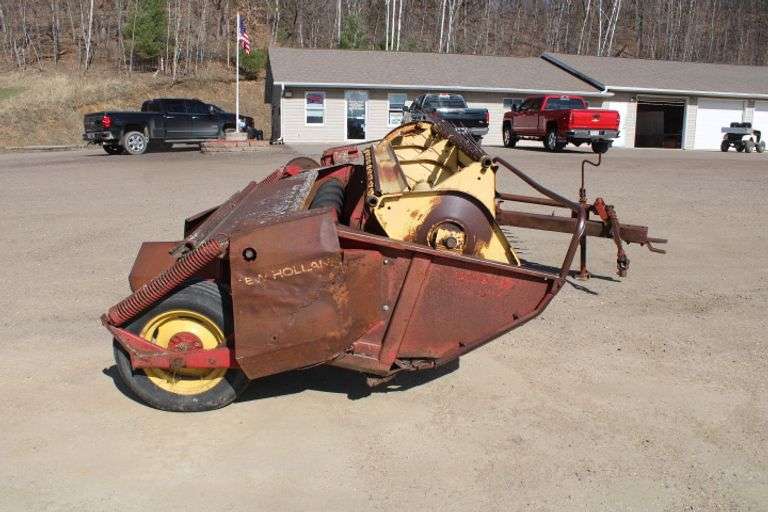 New Holland 467 haybine - Lee Real Estate & Auction Service