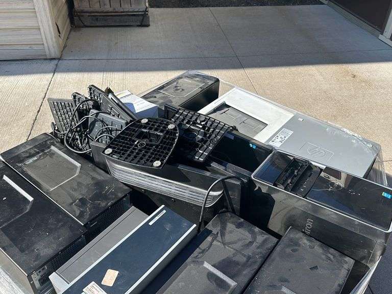 Pallet of Computers - Lee Real Estate & Auction Service