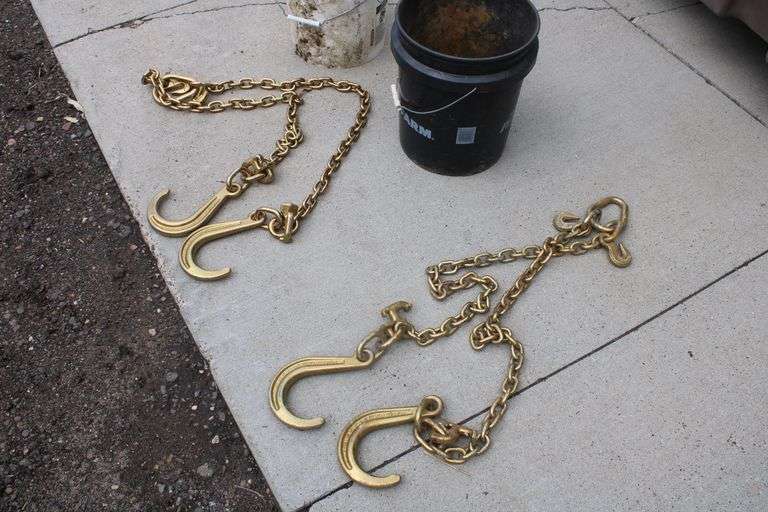 2 new V hook chains - Lee Real Estate & Auction Service