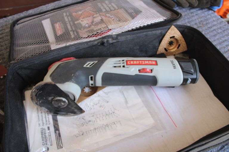 Craftsman sander & multi tool - Lee Real Estate & Auction Service
