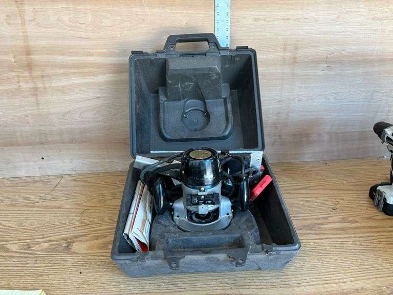 Craftsman Router w/ Case - Lee Real Estate & Auction Service