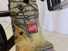 PSE Predator Compound Bow - Lee Real Estate & Auction Service