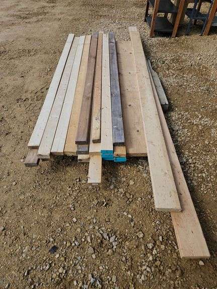Pallet of 2x4 Lumber - Lee Real Estate & Auction Service