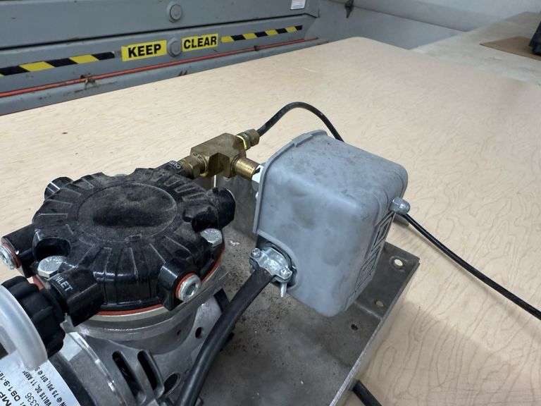 Kussmaul 12v Auto Pump - Lee Real Estate & Auction Service