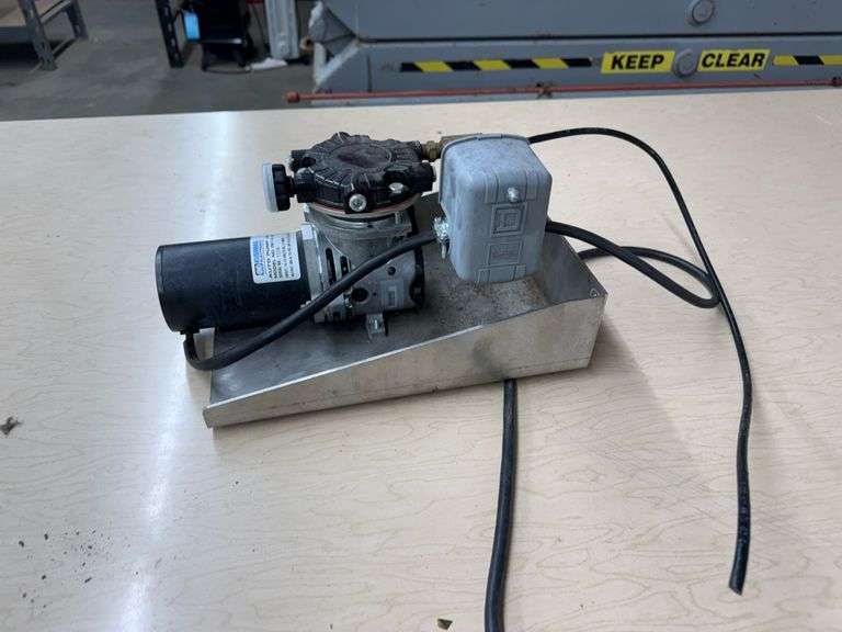 Kussmaul 12v Auto Pump - Lee Real Estate & Auction Service