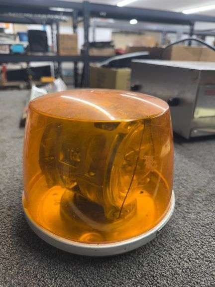 Signal Stat Flashing Caution Light - Lee Real Estate & Auction Service