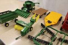 Assortment of farm toys - Lee Real Estate & Auction Service