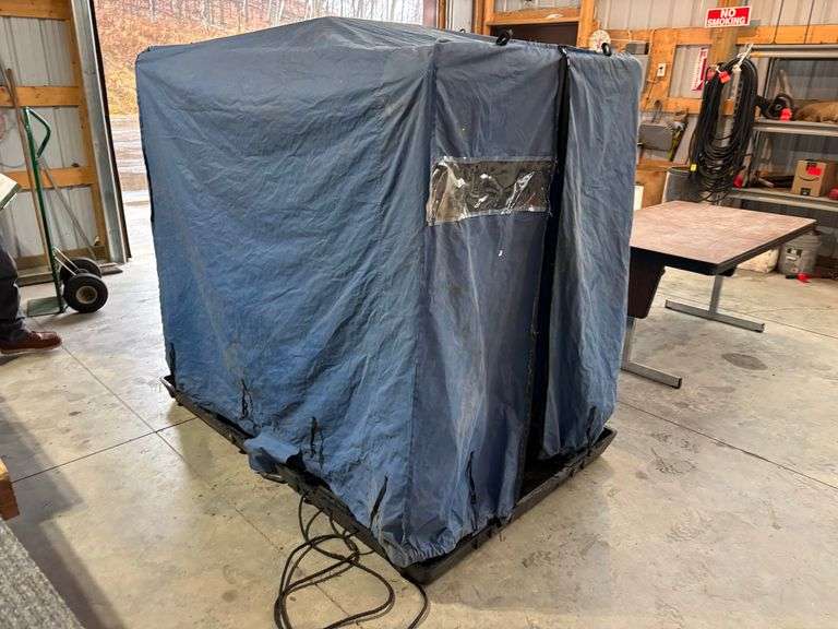 Clam Jr. 2 person portable ice shack - Lee Real Estate & Auction Service