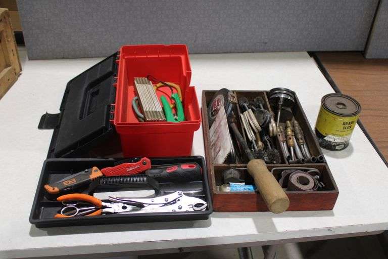 Soldering box & Tool box w/tools - Lee Real Estate & Auction Service