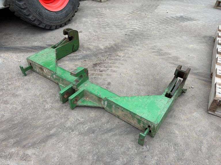 John Deere Quick Hitch - Lee Real Estate & Auction Service
