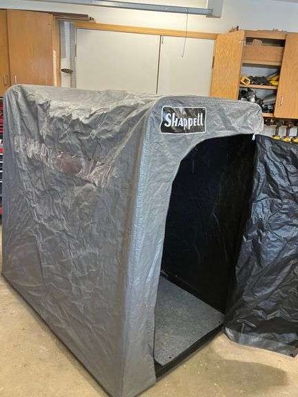 Portable Ice fishing Shack - Lee Real Estate & Auction Service