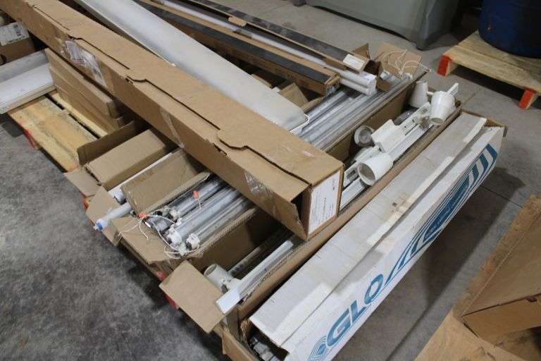 Various Electrical Fixtures - Lee Real Estate & Auction Service