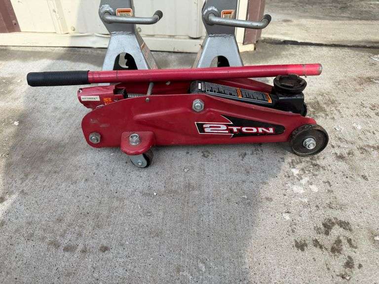 2 Ton Floor Jack & (2) Mack Jack Stands - Lee Real Estate & Auction Service