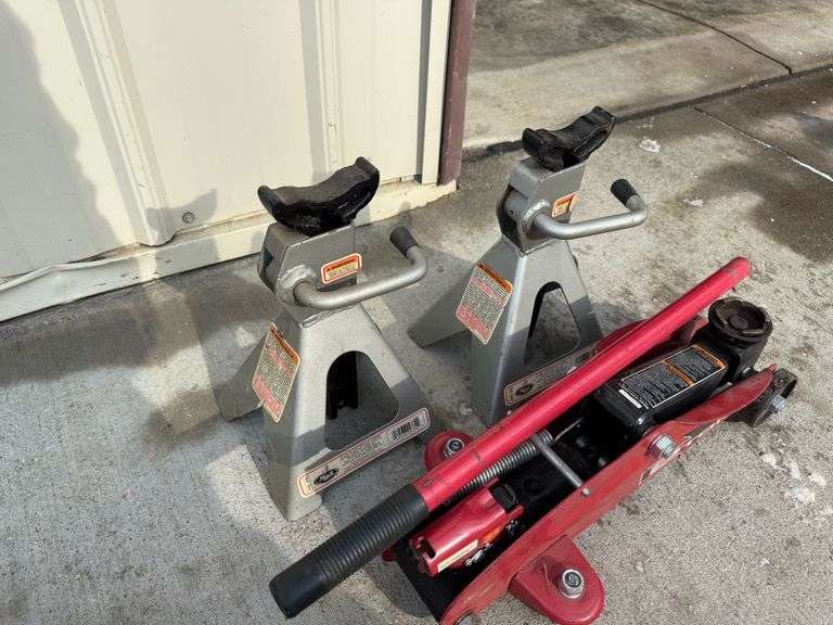 2 Ton Floor Jack & (2) Mack Jack Stands - Lee Real Estate & Auction Service