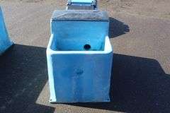 Lil Spring outdoor livestock waterer - Lee Real Estate & Auction Service