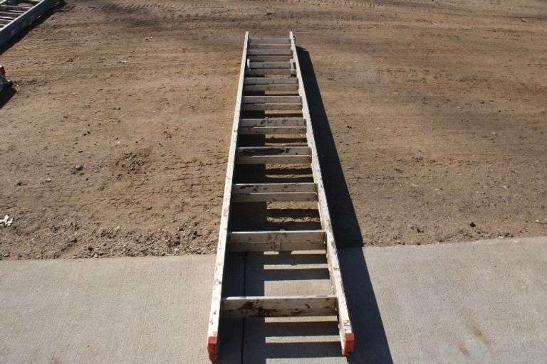 Werner 20' alum. ext. ladder - Lee Real Estate & Auction Service