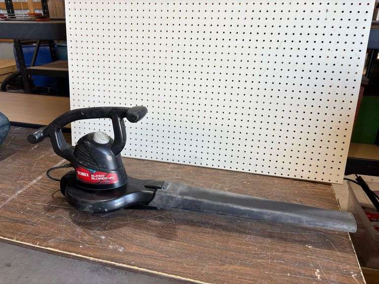 Toro Elect. Leaf Blower - Lee Real Estate & Auction Service