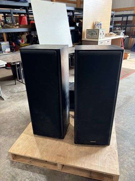 (2) Stereo Speakers, (2) Subs - Lee Real Estate & Auction Service