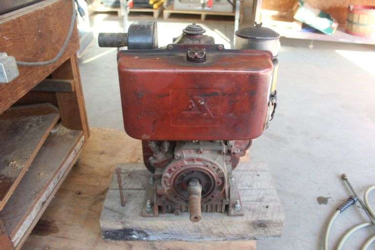 Acme single cyl. Diesel engine, horizontal shaft - Lee Real Estate ...