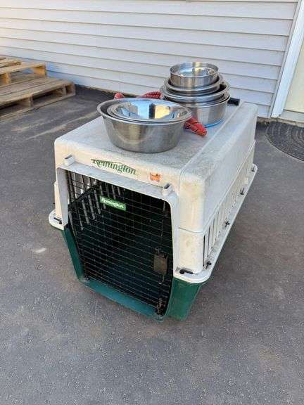 Remington Dog Kennel w/ Dog Dishes - Lee Real Estate & Auction Service