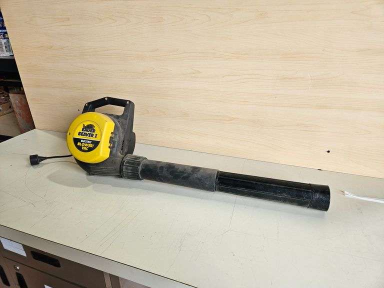 Eager Beaver Electric Leaf Blower/Vac. - Lee Real Estate & Auction Service