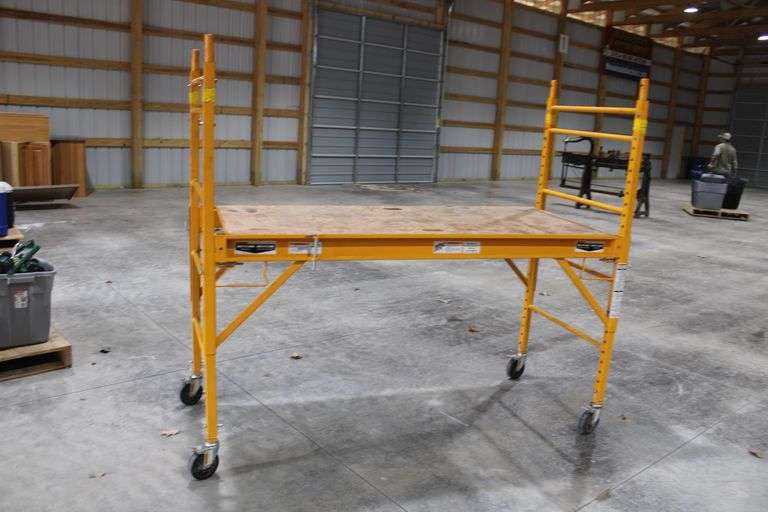 Painters scaffolding on wheels - Lee Real Estate & Auction Service