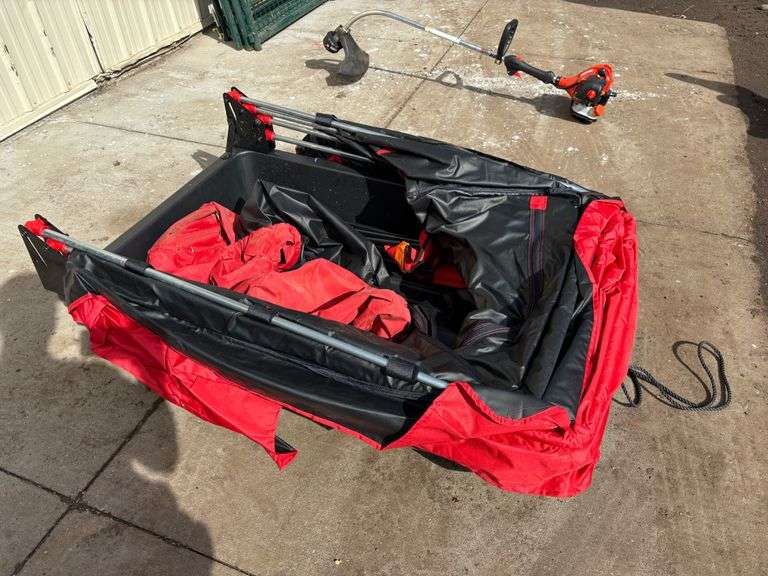 Eskimo Pop-Up Ice Fishing Shack - Lee Real Estate & Auction Service