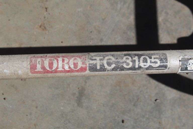 Toro TC3105 gas string trimmer - Lee Real Estate & Auction Service