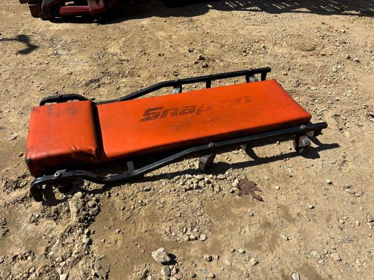 Snap-On Creeper - Lee Real Estate & Auction Service