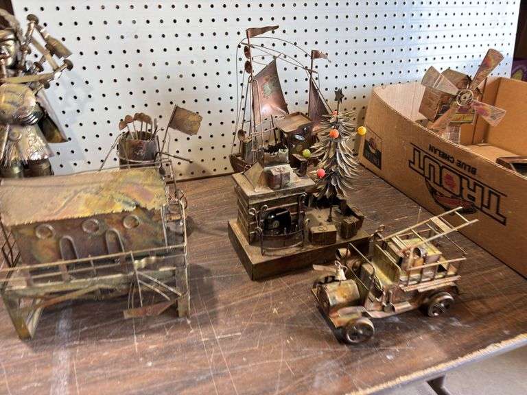 Tin Model Objects - Lee Real Estate & Auction Service