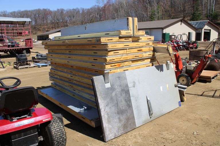 Kolpak walk in cooler - Lee Real Estate & Auction Service