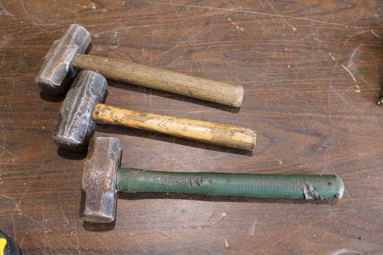 3 hand sledge hammers - Lee Real Estate & Auction Service