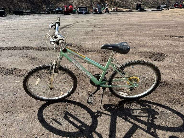 Road Master Multi Speed Bike - Lee Real Estate & Auction Service