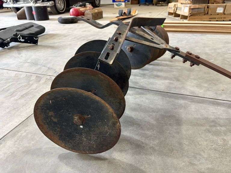 Pull Behind 46" Disc - Lee Real Estate & Auction Service