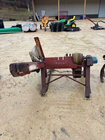 Saw Rig w/ 24" Buzz Saw Blade - Lee Real Estate & Auction Service