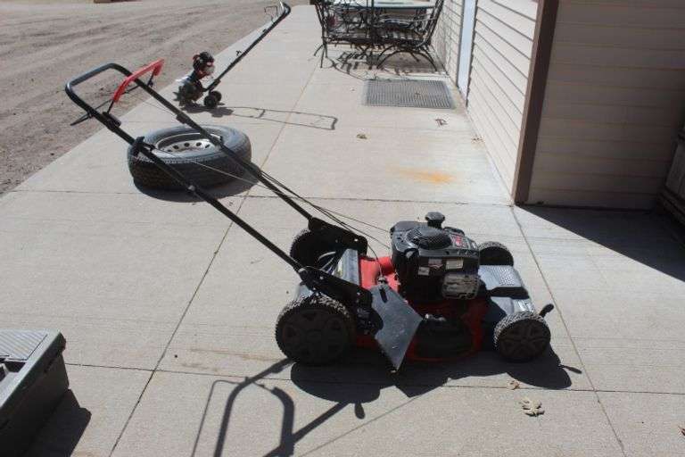 Snapper 22" push mower - Lee Real Estate & Auction Service