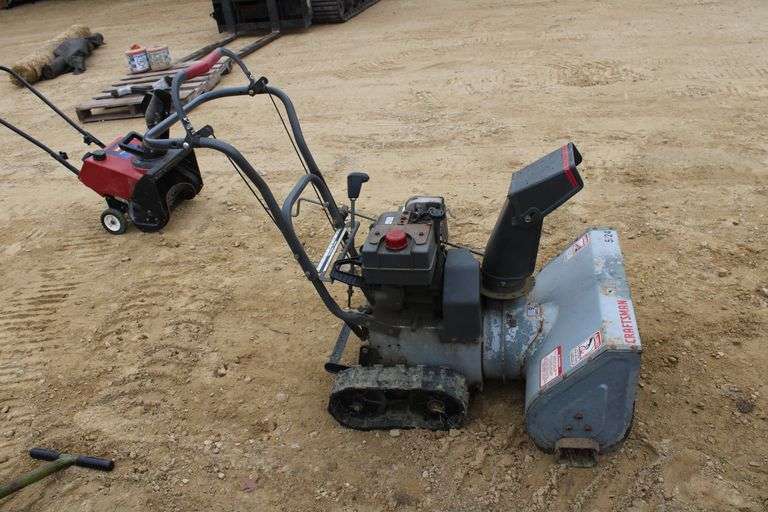 Craftsman 5 hp. 24" snow blower w/tracks - Lee Real Estate & Auction ...