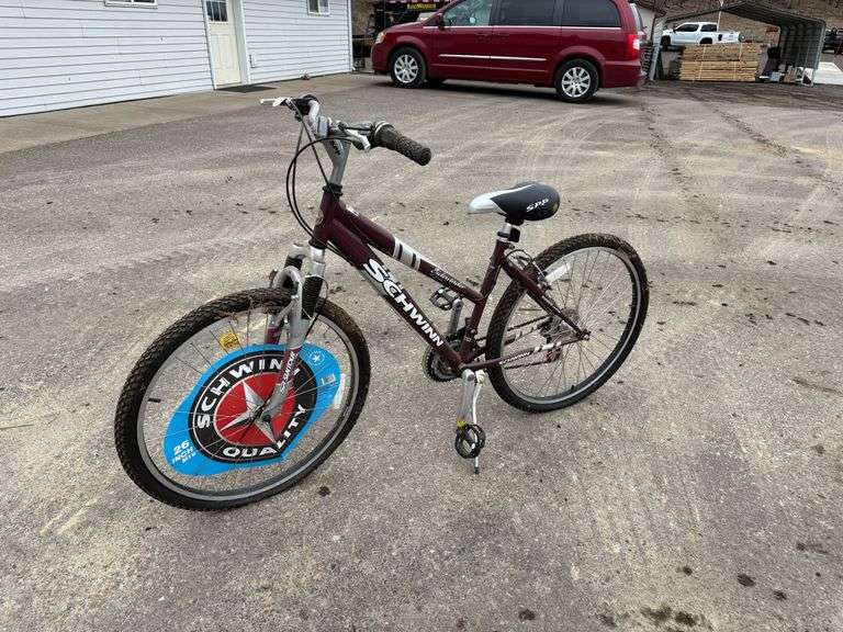 Schwinn Bicycle - Lee Real Estate & Auction Service
