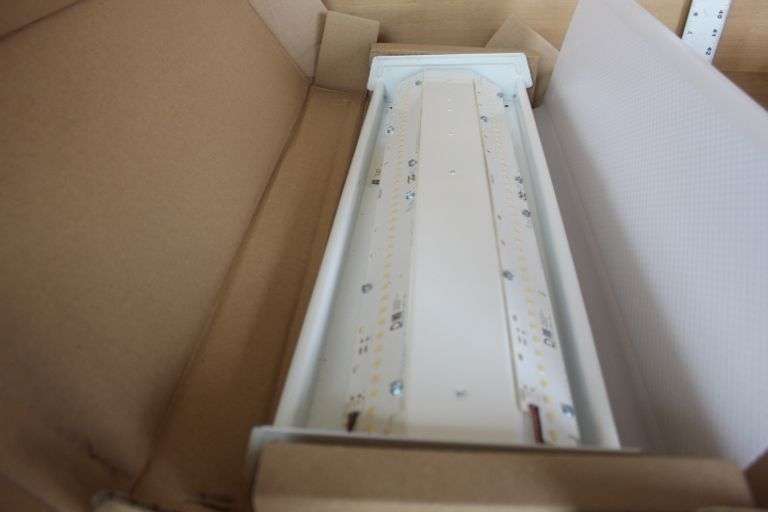 4 new LED light fixture - Lee Real Estate & Auction Service