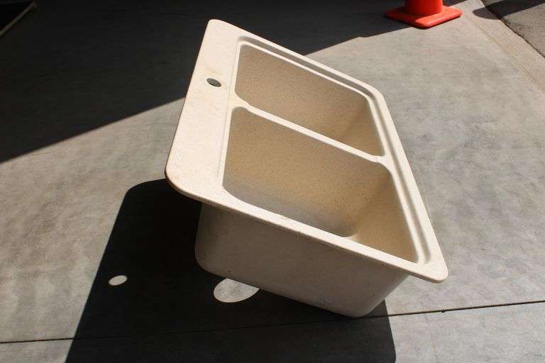 Composite drop in double kitchen sink - Lee Real Estate & Auction Service